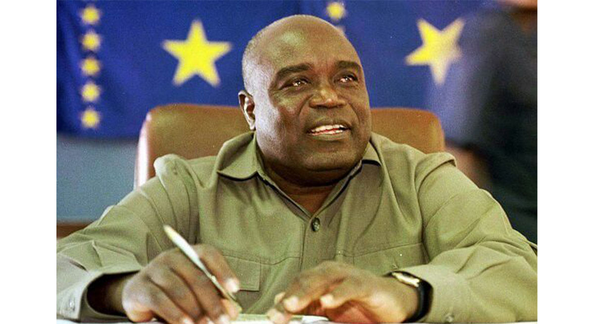 Laurent-Désiré Kabila : Le pouvoir retrouvé, la souveraineté contestée ...